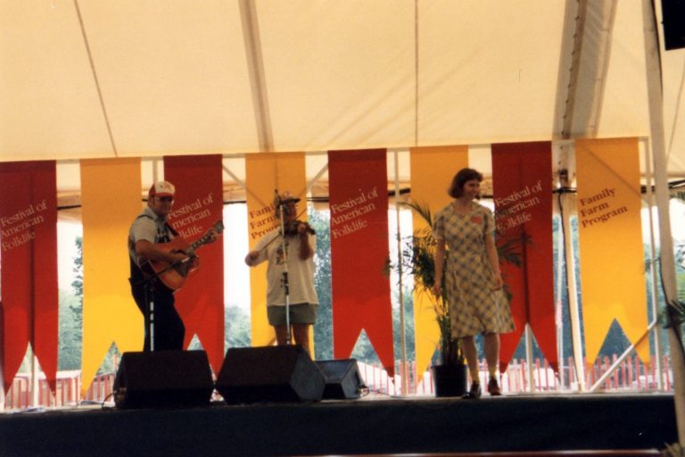 Kenny with Chirps and Dot at SFF | Missouri Folk Arts Program